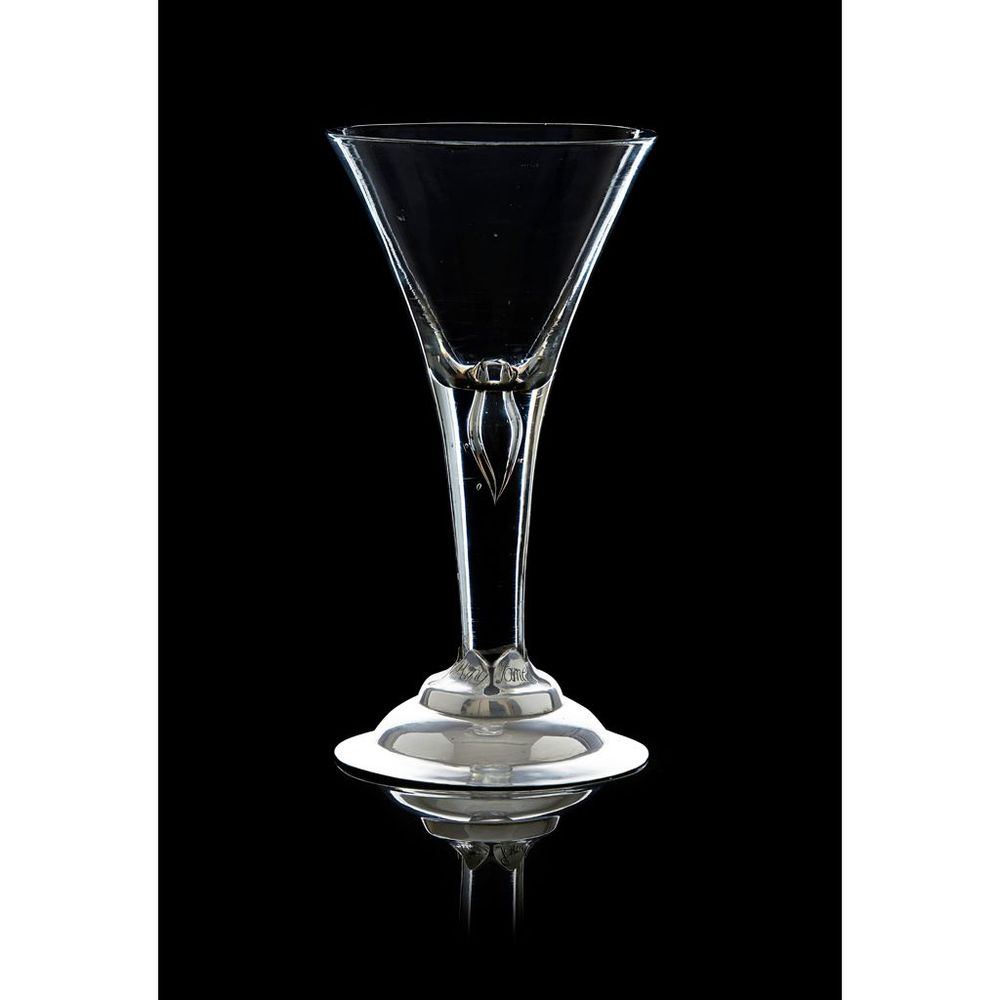 The Art of Jacobite Glassware